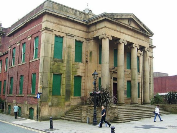 Endangered building - Oldham Town Hall - The Victorian Society